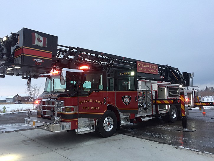 Sylvan Lake Fire Department receives new aerial fire truck | Sylvan ...
